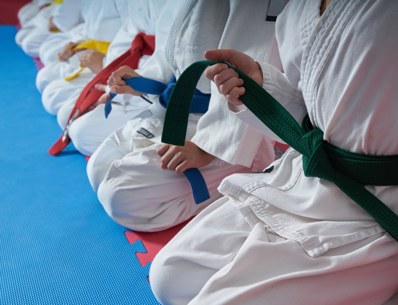 TEKKA BUDO - Kampfsport Kleidung, Ausrüstung, Trainingswaffen und mehr