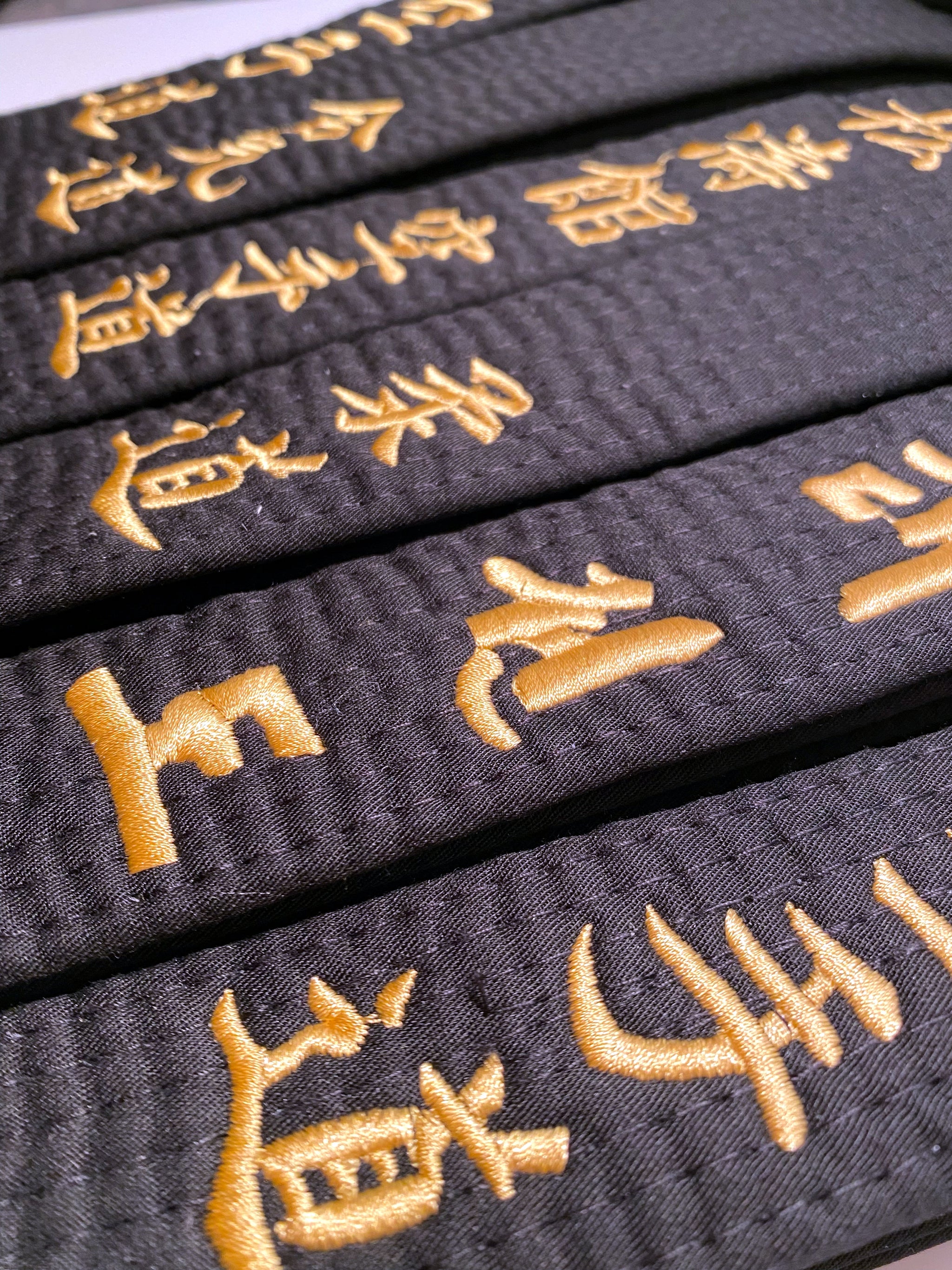 TEKKA BUDO - Kampfsport Kleidung, Ausrüstung, Trainingswaffen und mehr